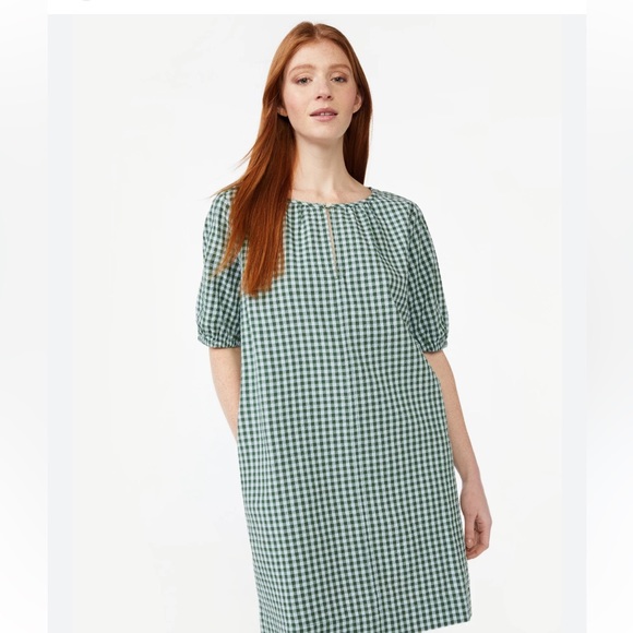 Free Assembly | Dresses | Free Assembly Nwot Green Gingham Shirred Neck ...